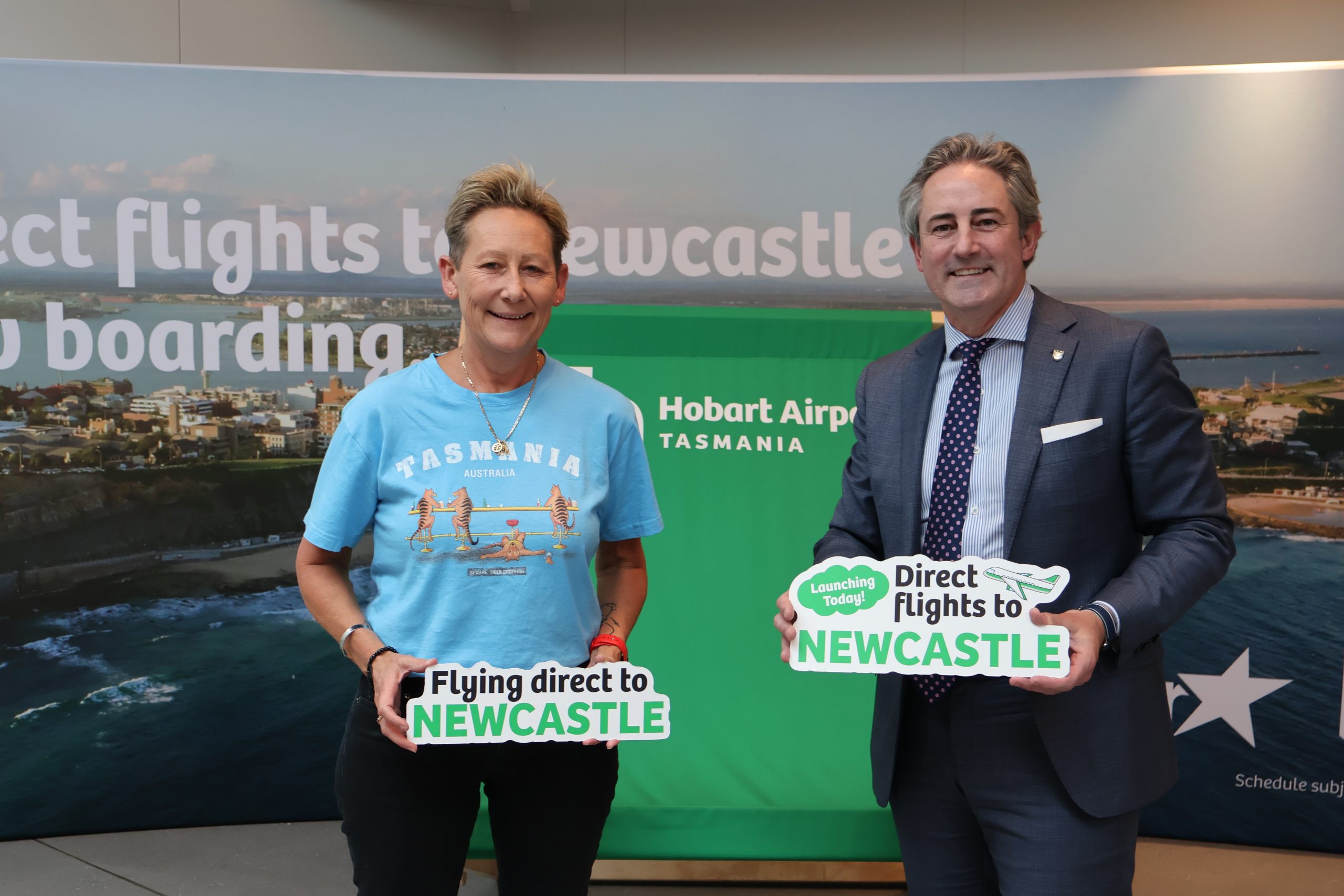 Mayors meet to celebrate first Newcastle flight into Hobart - City of ...